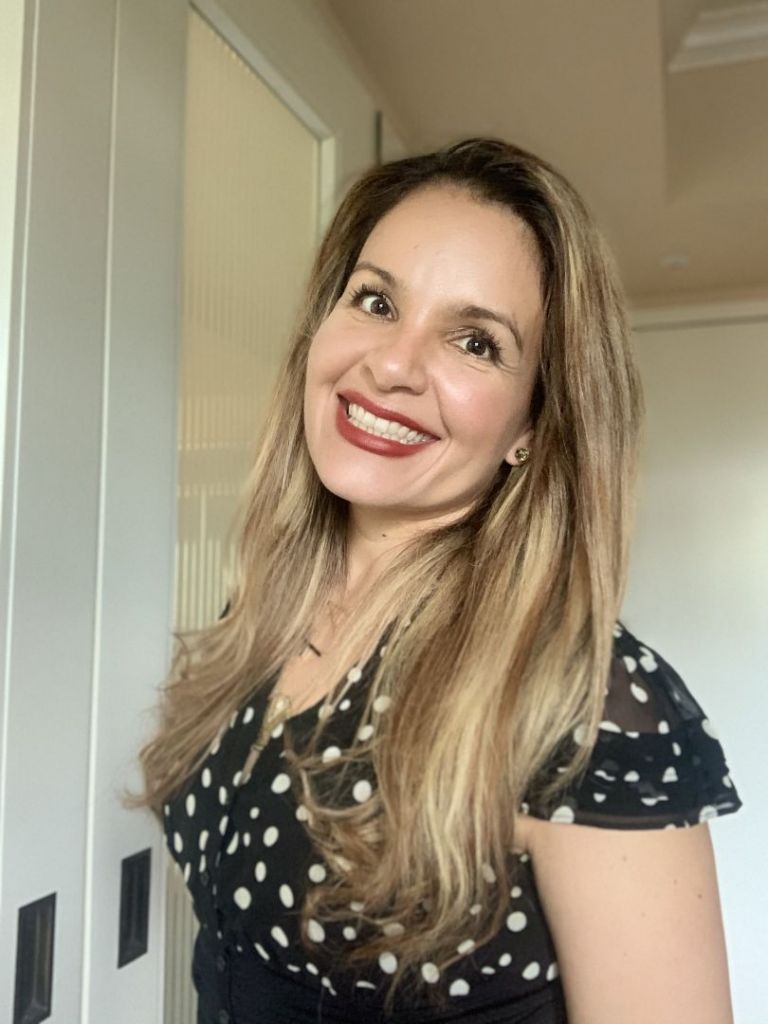 Meet Alejandra Enciso-Dardashti: Bilingual Public Relations Consultant ...