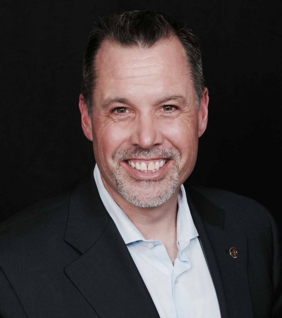 Meet David Oates | Crisis PR Specialist - SHOUTOUT SOCAL