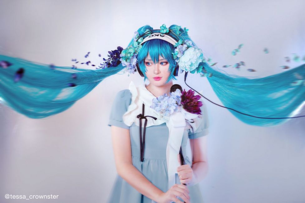 Meet Tessa Crownster | Cosplay Artist - SHOUTOUT SOCAL