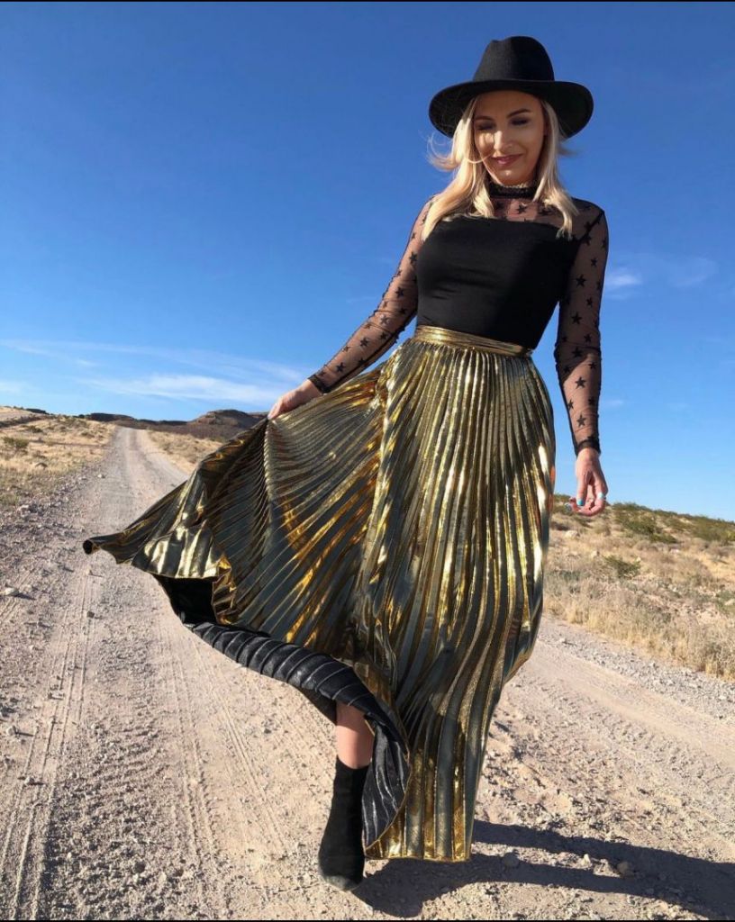 Meet Cyndi Lundeberg | Amazon Influencer - SHOUTOUT SOCAL