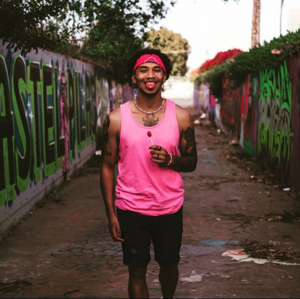 Meet Cameron Locke | Artist ,Model and Entrepreneur - SHOUTOUT SOCAL