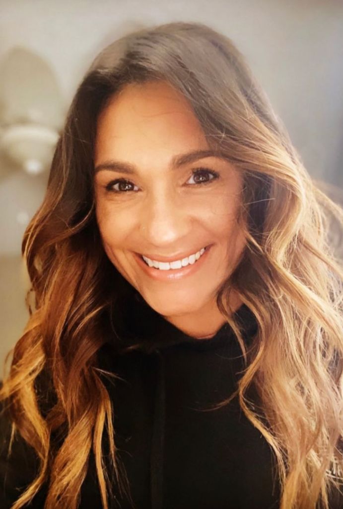 Meet Luz Helena Thompson | Professional Glass Mosaic Artist - SHOUTOUT ...