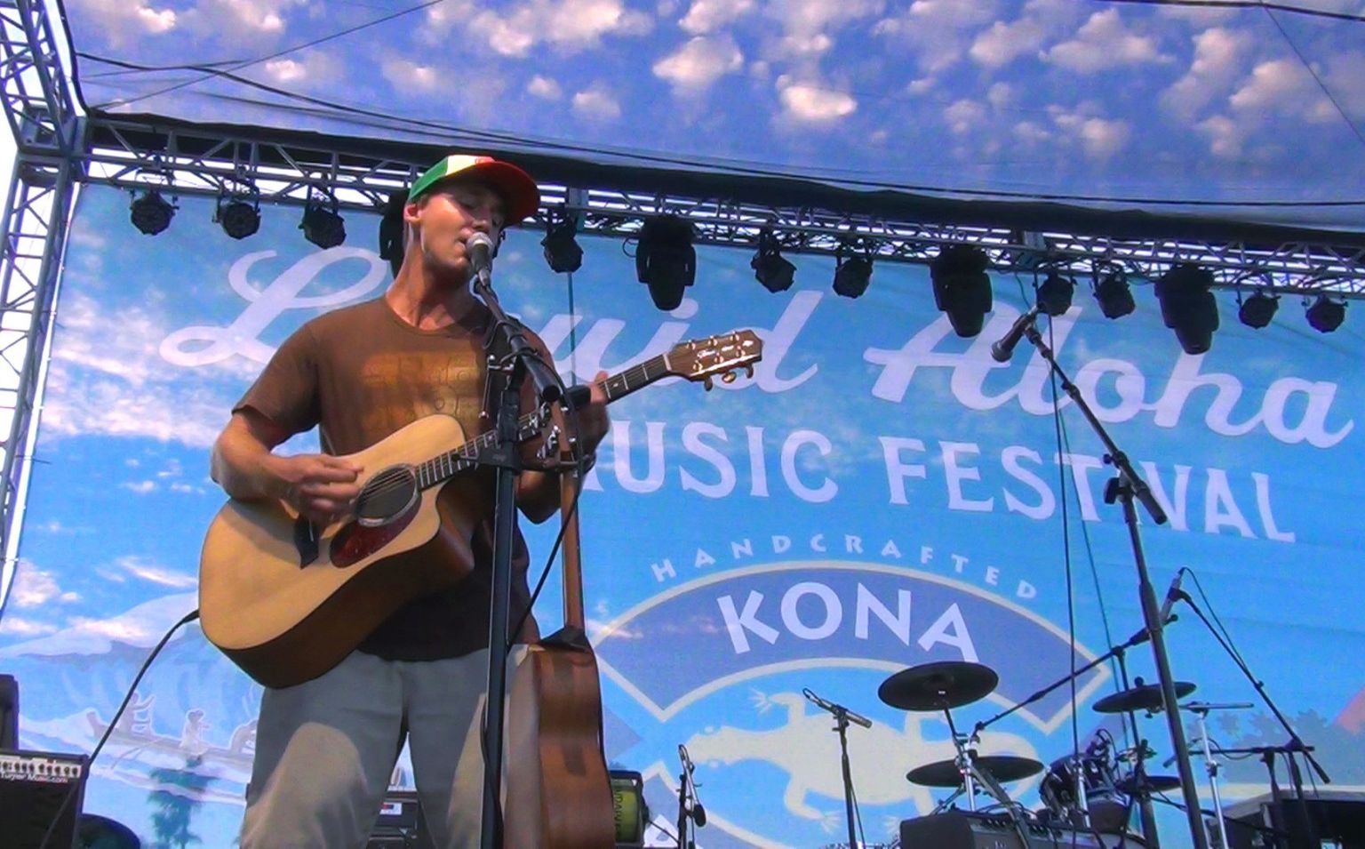 Meet Casey Turner Music | Island Reggae live loop artist - SHOUTOUT SOCAL