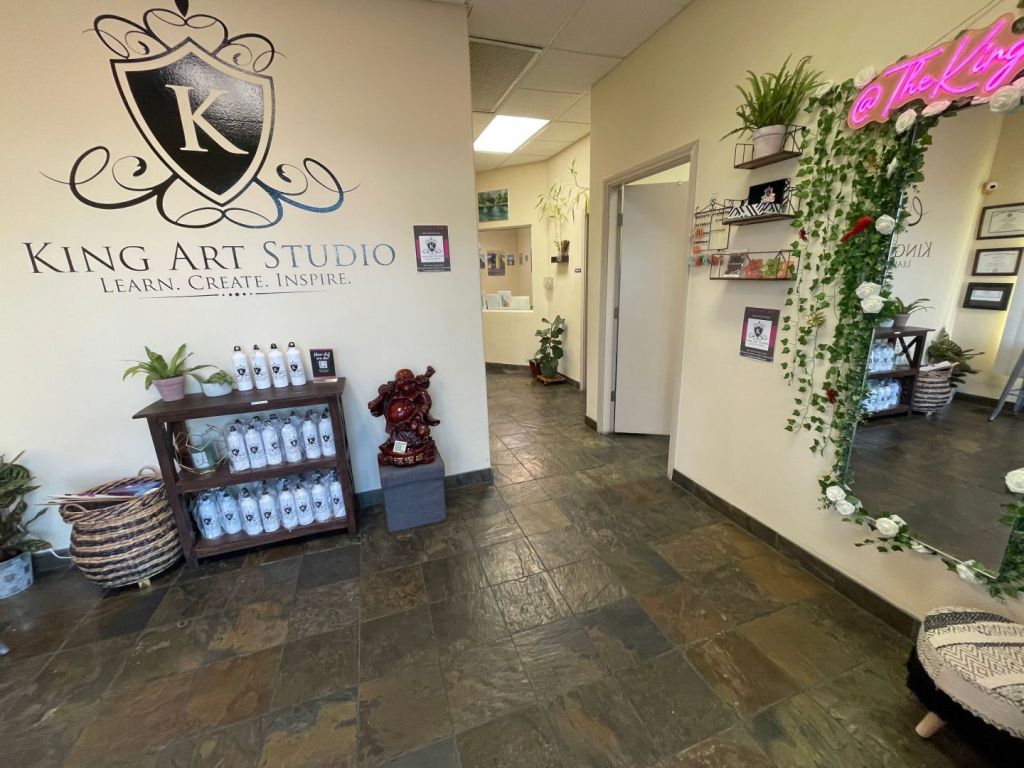 Meet Sarah King | Artist and business owner - SHOUTOUT SOCAL