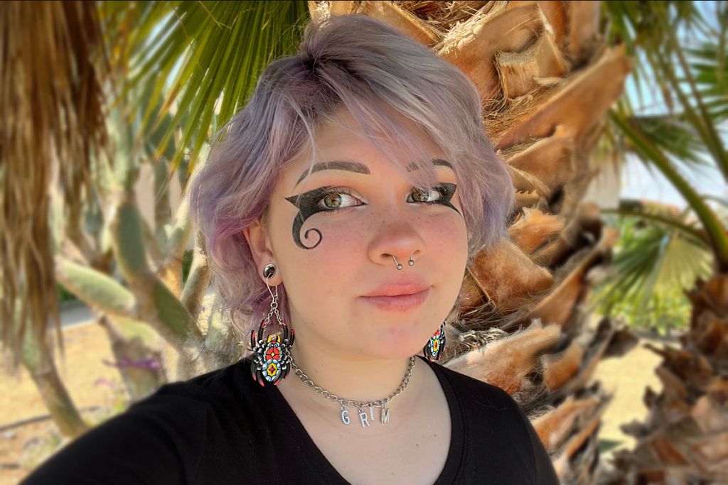 Meet Lyn Williams | Small Alternative Jewelry Business Owner - SHOUTOUT ...